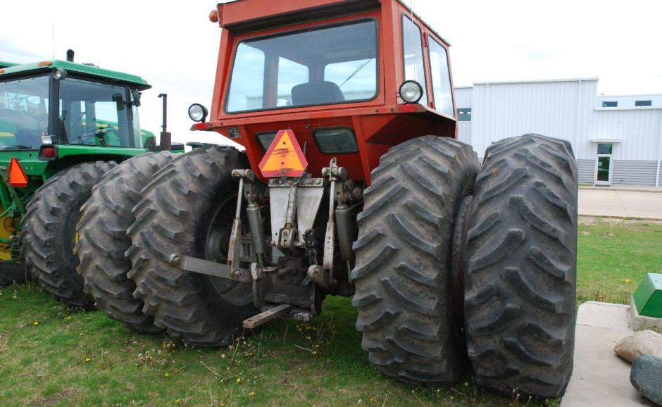 fot. kh - galeria: Massey Ferguson z silnikiem V8 - Farmer.pl