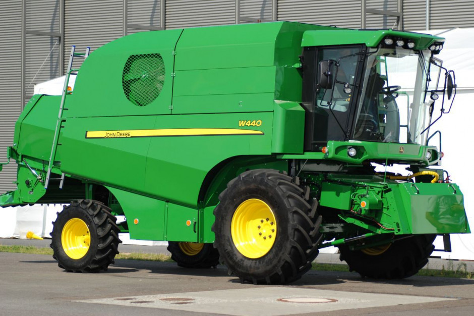 John Deere W440 – oferta dla mniejszych gospodarstw