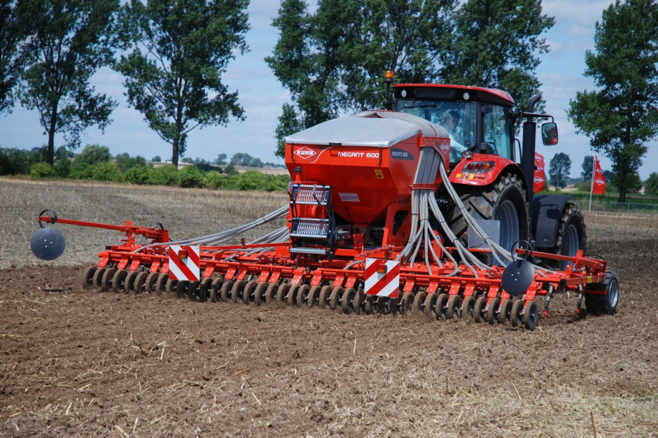 Ceny usług rolniczych: orka, zbiór kukurydzy, buraków i inne