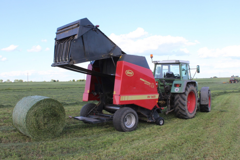 Uniwersalna „rolka” - prasa Vicon RV 1601