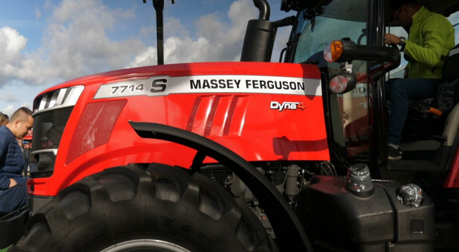Massey Ferguson 7714S - mocny traktor w specjalnej ofercie - Maszyny ...