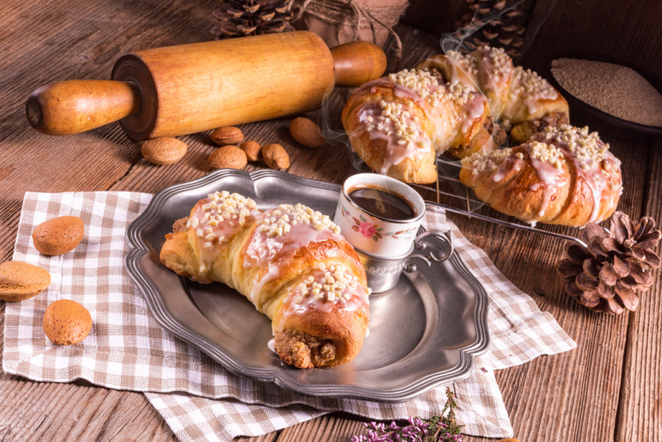 Poznań: Przez koronawirusa mniejsza produkcja rogali świętomarcińskich