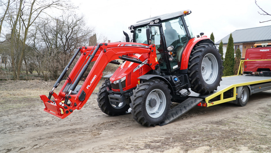 Massey Ferguson 5710 S: początek testu długodystansowego