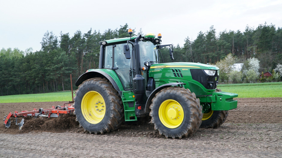 Test ciągnika John Deere 6155 M