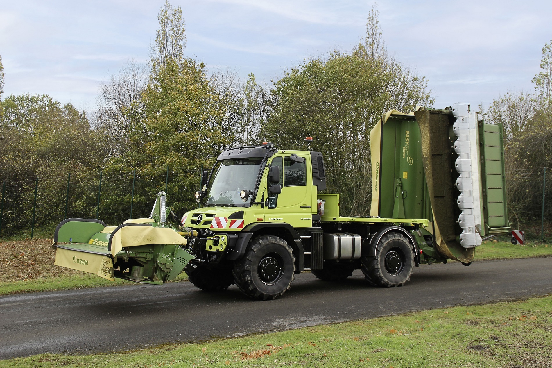 Mercedes Unimog - nowe modele, więcej mocy