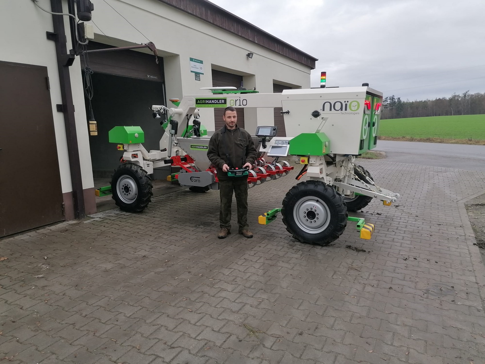 Pierwszy robot polowy Naio Orio został sprzedany w Polsce