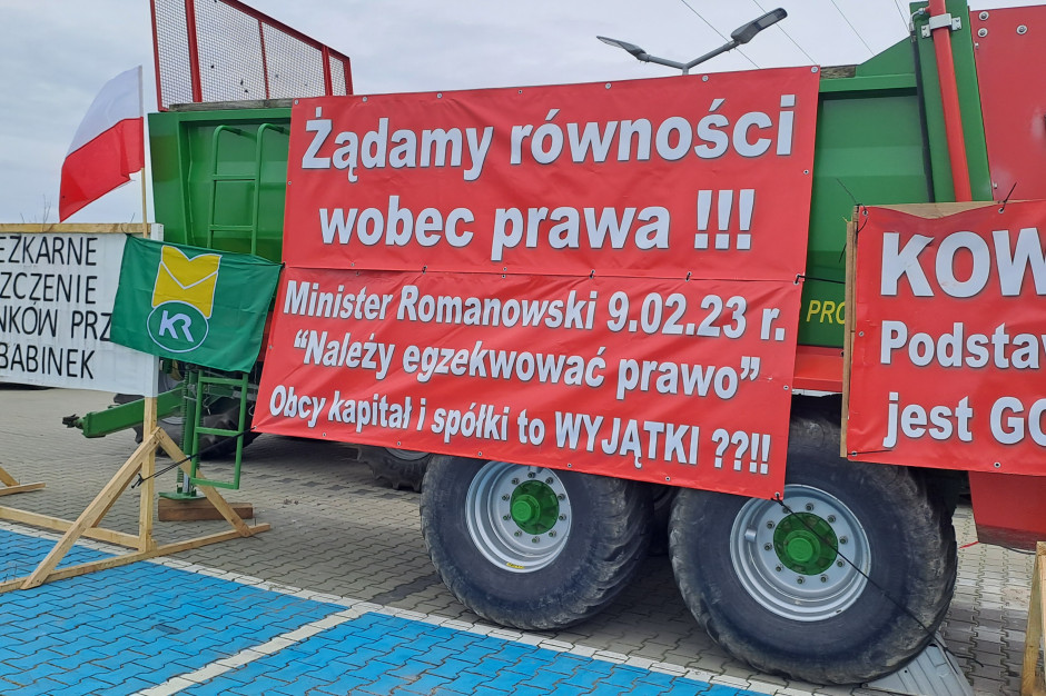 Protest pod KOWR-em nie zostanie zawieszony