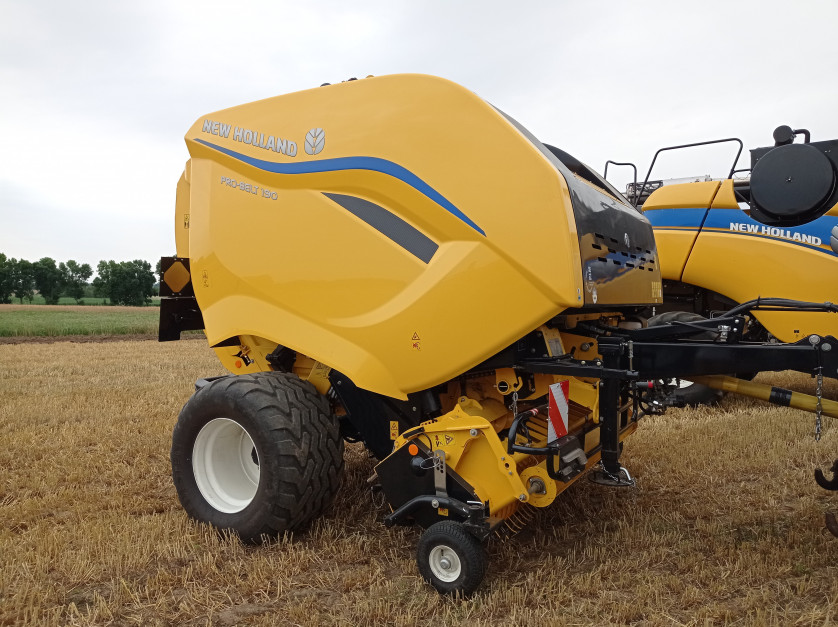 Pierwsza taka w Polsce. Prasa New Holland Pro-Belt 190