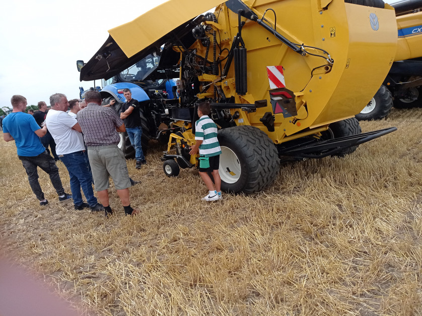 Pierwsza taka w Polsce. Prasa New Holland Pro-Belt 190