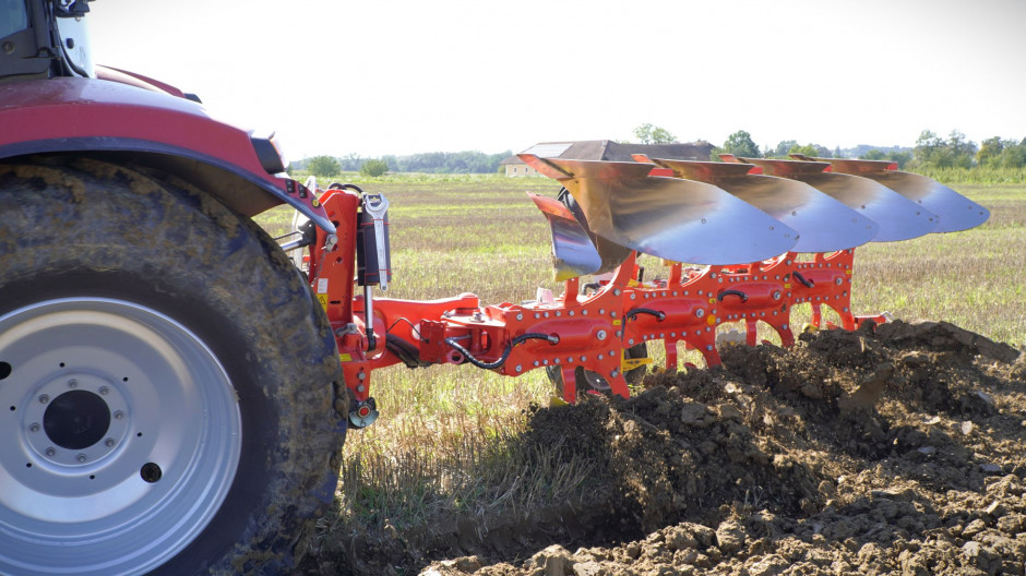 Pługi wciąż w modzie. Pöttinger wprowadza na rynek nowego Servo 3000