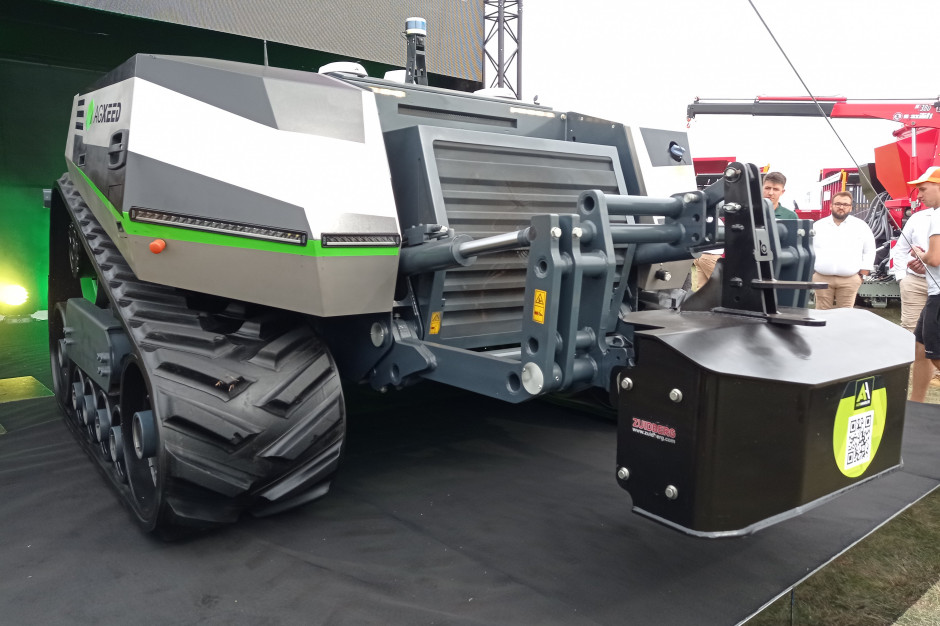 Witamy w przyszłości, czyli polska premiera ciągnika AgBot 5.115 T2