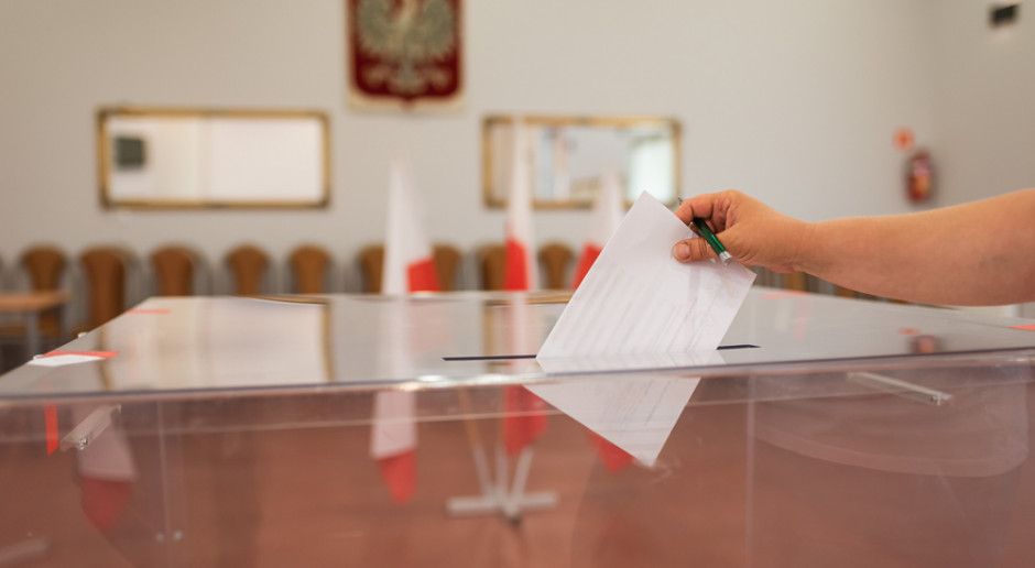 Wybory 2023. Jak odbywa się referendum ogólnokrajowe i kiedy jest wiążące?