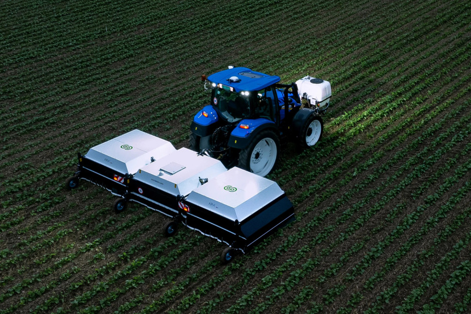 ARA Ecorobotix: szwajcarski sposób na redukcję oprysków pod plandeką