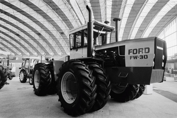 Technika rolnicza - maszyny rolnicze, technika, producenci