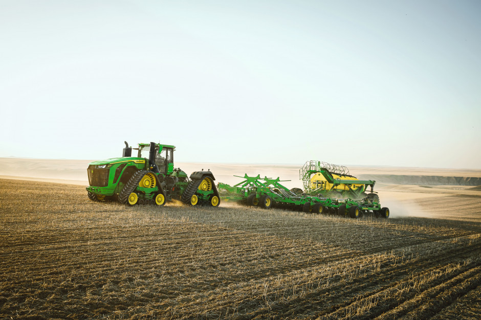 Największy na świecie John Deere 9RX 830 już w ofercie