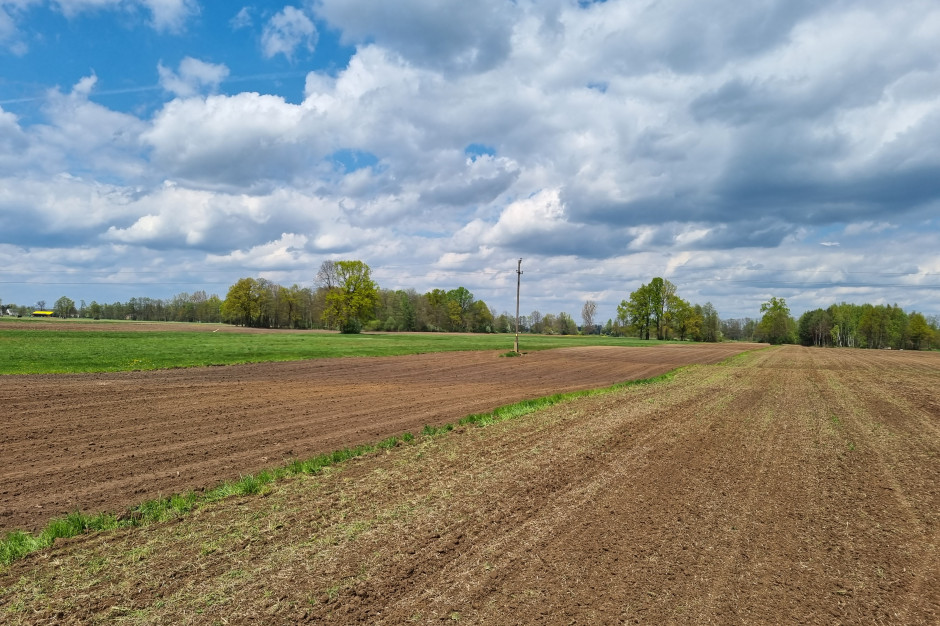 Polacy uważają, że rolnicy powinni bardziej dbać o przyrodę