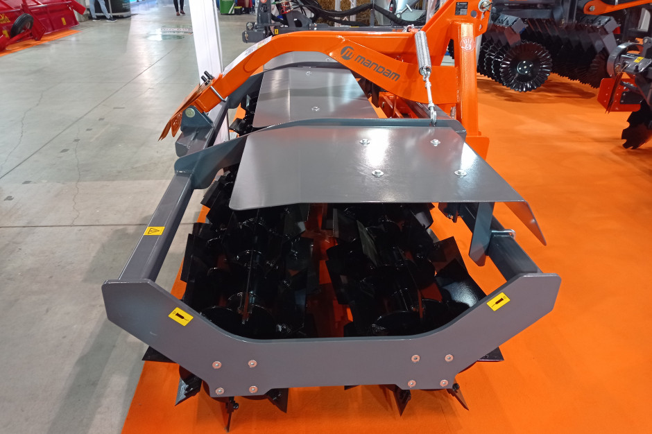 A może zamiast mulczera wał tnący Mandam WN Tandem HD