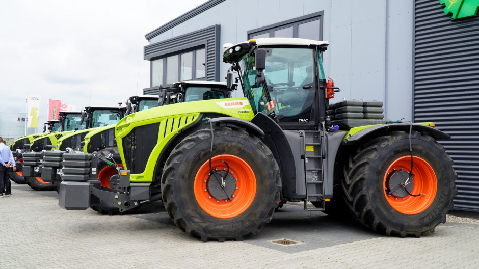 Klik, klik i masz ciągnik na polu. Ruszył program wynajmu ...