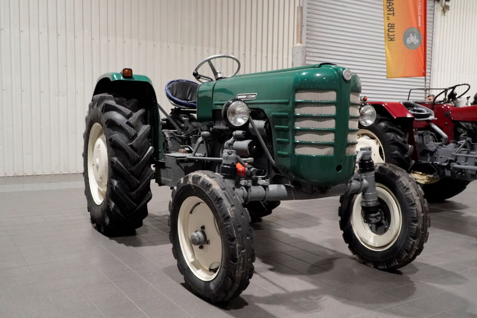 Ursus C-4011 z prototypowym silnikiem S33, czyli jak polityka ...