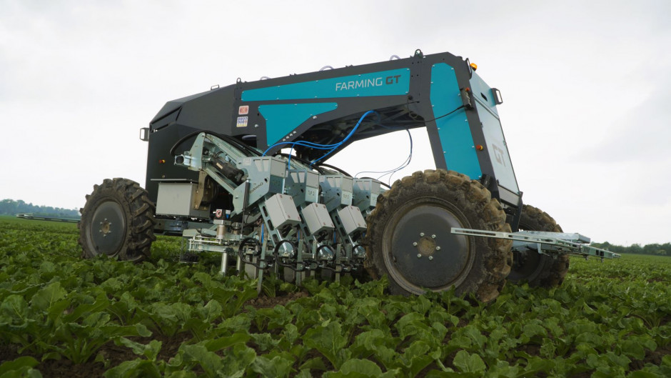 Roboty pokazały klasę. Farming GT - pielenie i oprysk buraków