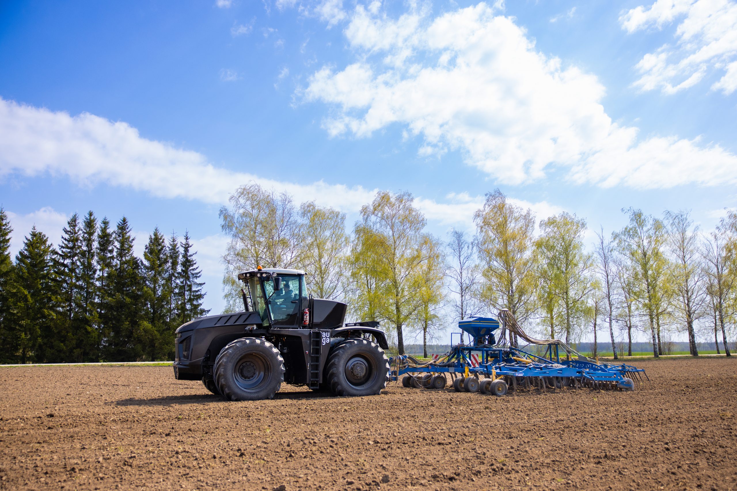 Litewski ciągnik Auga M1 coraz bliżej produkcji