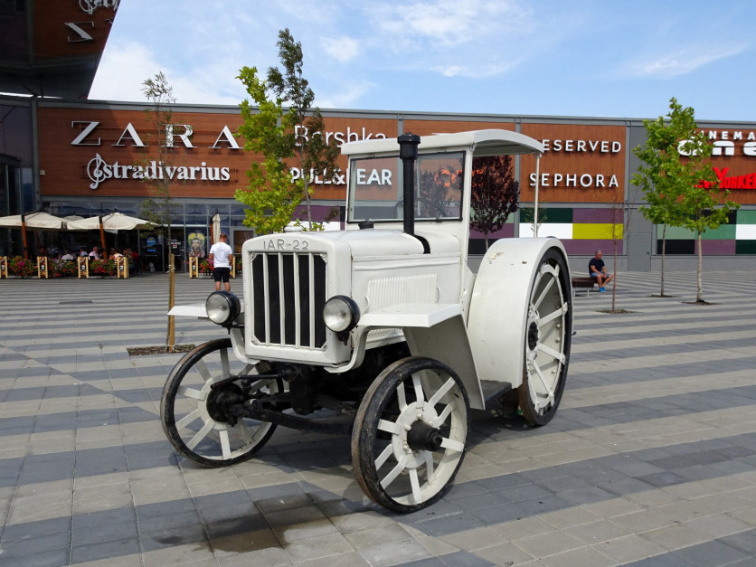 W latach 90. miał zastąpić Ursusa C-360. Oto UTB Universal 453