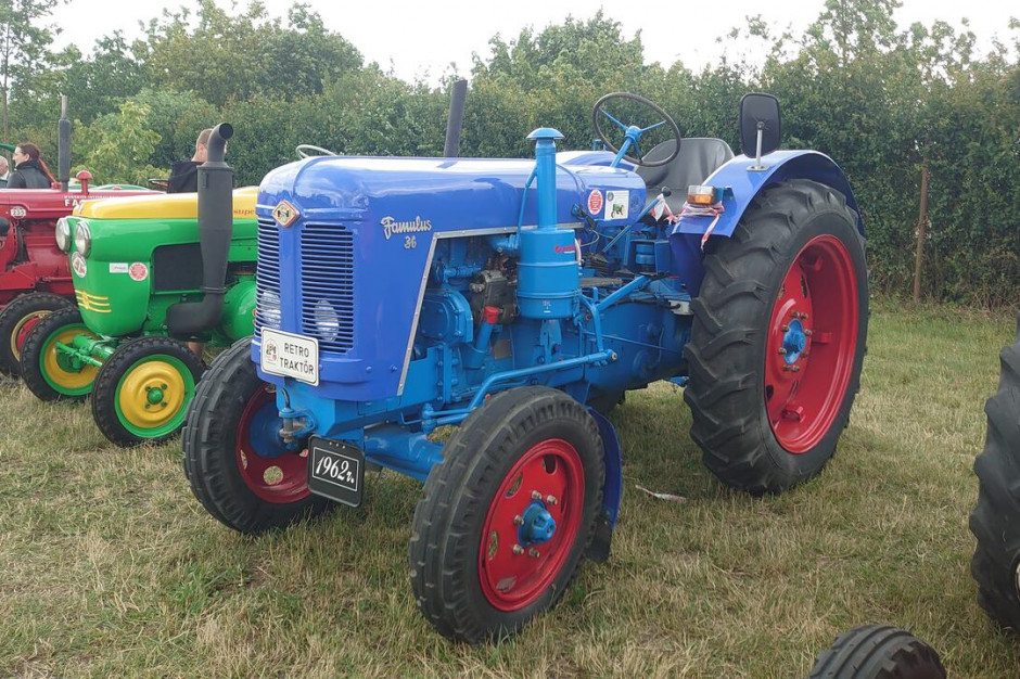 Technika rolnicza - maszyny rolnicze, technika, producenci