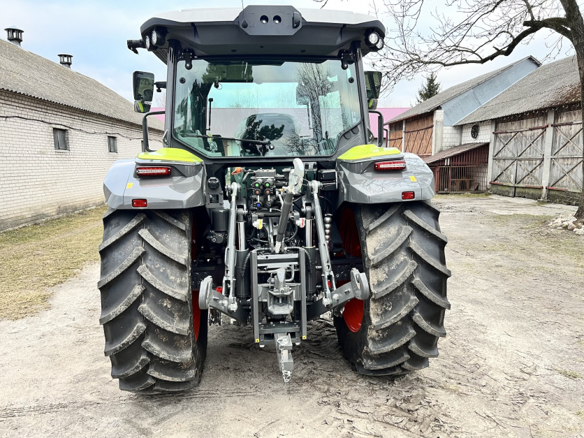 Claas Axos 3 - jaki jest? Rozpoczynamy Test Farmera