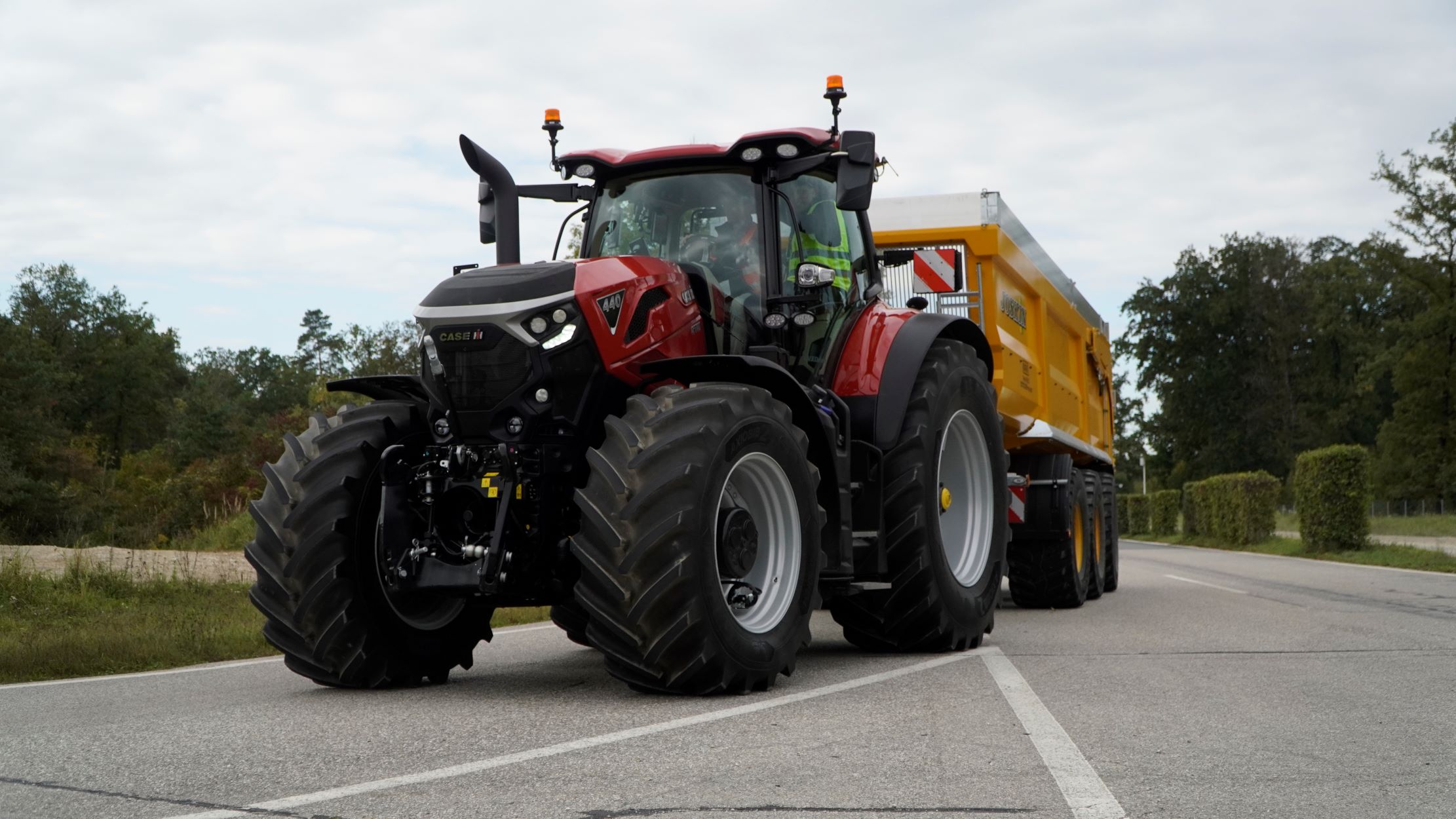 Case IH Optum 440 to większa moc, prędkość i zwinność. Co się dokładnie ...