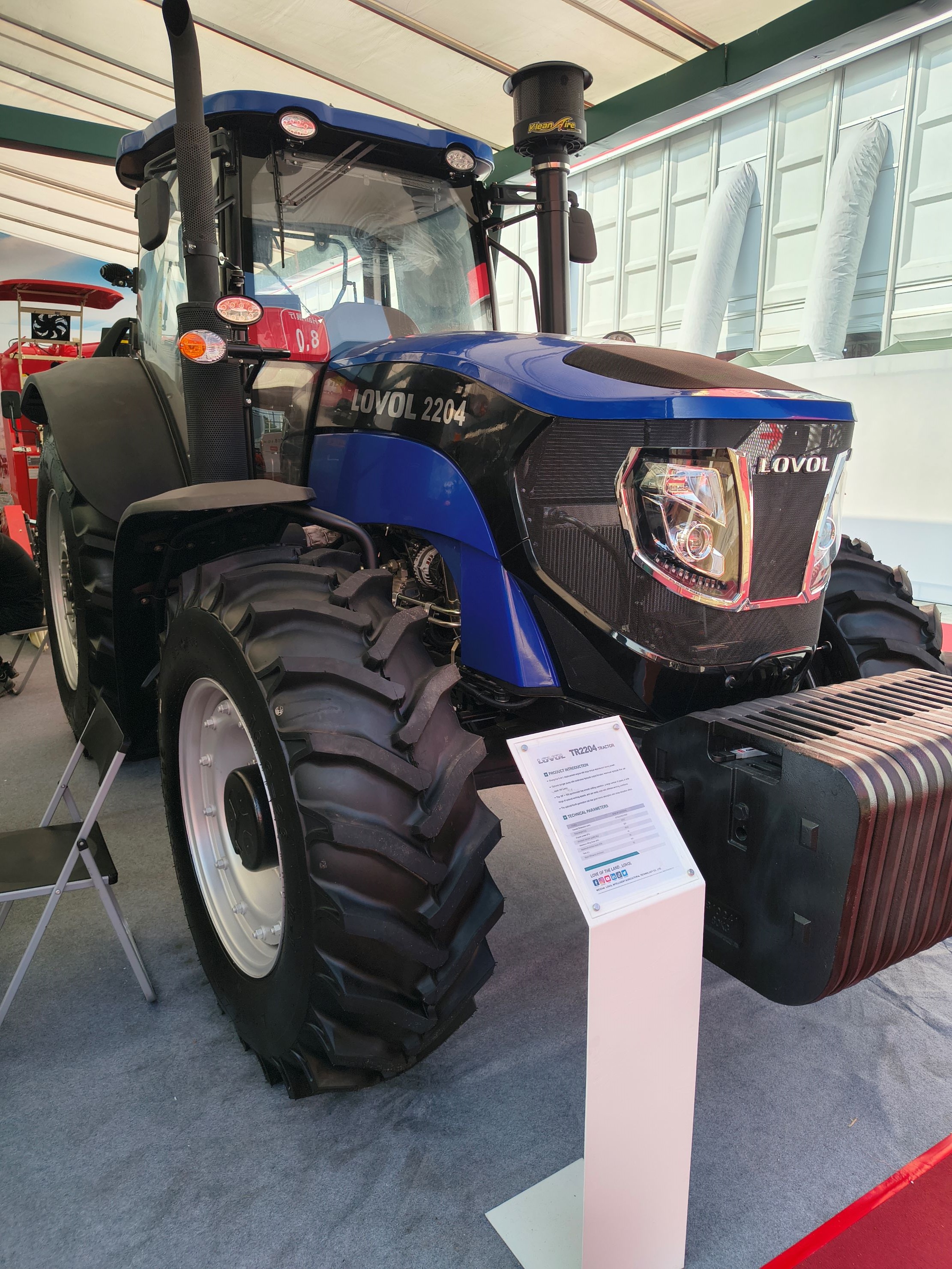 Będzie jeszcze więcej maszyn z Chin. Jakie ciągniki pokazali Chińczycy na targach w Kantonie?