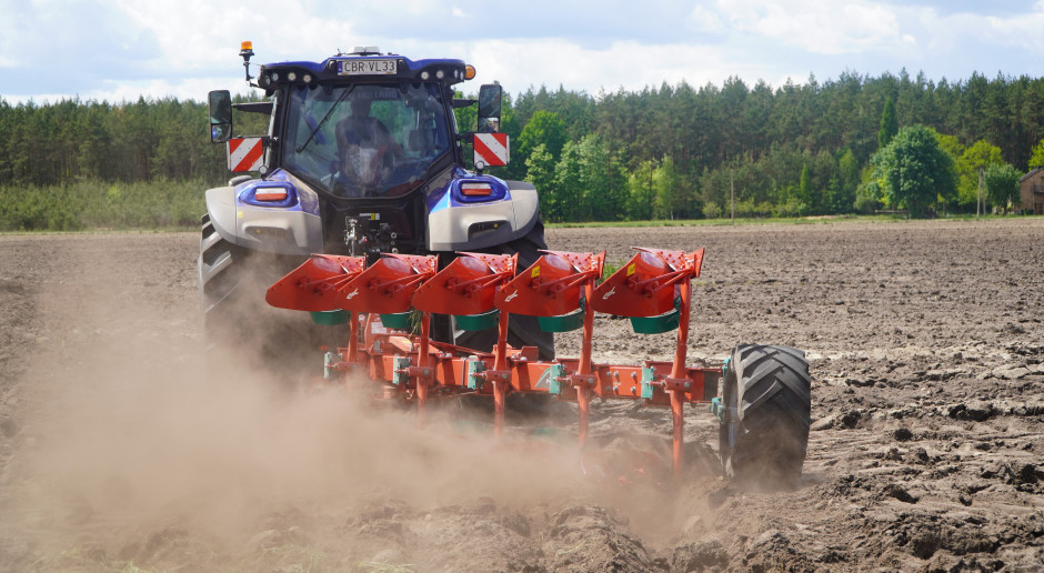 Pług, który sam dostosowuje się do warunków. Jak Kverneland iPlough ...