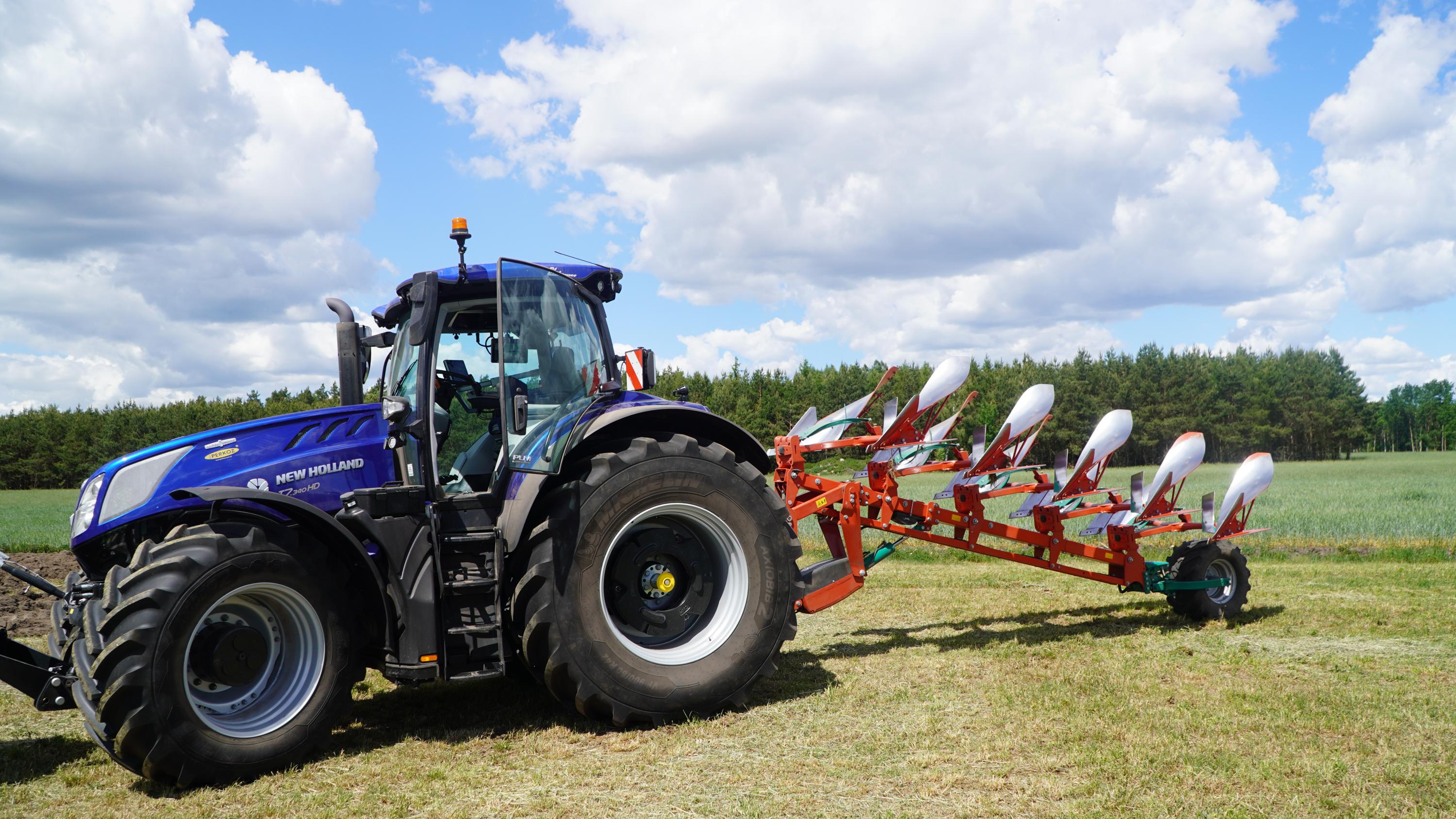 Pług, który sam dostosowuje się do warunków. Jak Kverneland iPlough ...